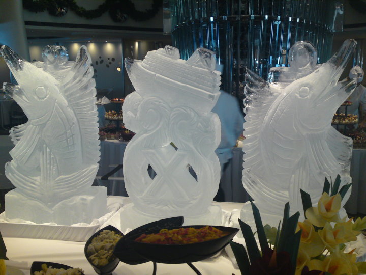 Restaurant brunch and midnight buffet | Crew Center