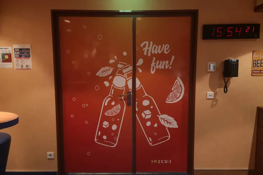 The Crew Bar or Crew Gym - What's your best option to relax on cruise ...