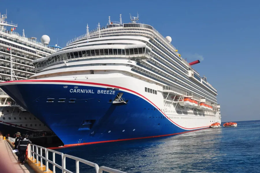 Carnival Breeze Barely Passes USPH Inspection With Score of 86 | Crew ...